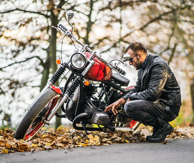 Come Guidare una moto: consigli pratici